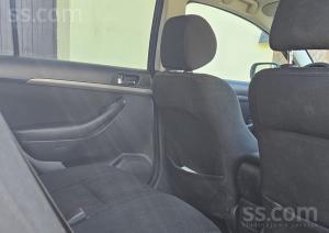 Toyota Avensis 2006 in Jelgava, with an engine capacity of 2.20 L and mileage of 347 thousand km for 850 €, photo 8 on AUTOMOTO.COM.LV