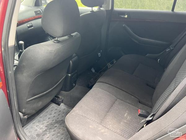 Toyota Avensis 2006 Širvintos, ar dzinēja tilpumu 1.80 L un nobraukumu 30 tūkst. km par 950 €, foto 6 vietnē AUTOMOTO.COM.LV