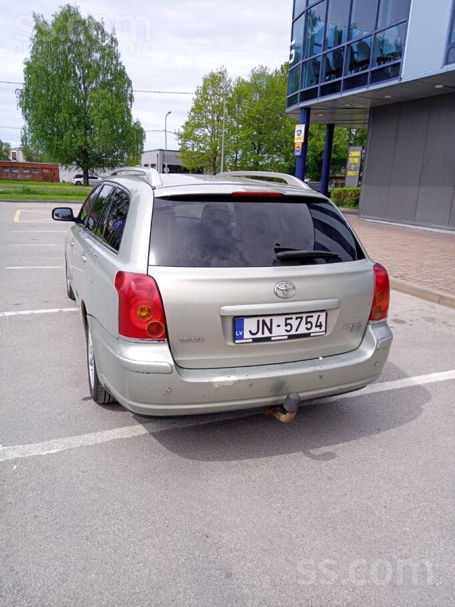 Toyota Avensis 2006 in Riga, with an engine capacity of 2.20 L and mileage of 366 thousand km for 1500 €, photo 4 on AUTOMOTO.COM.LV