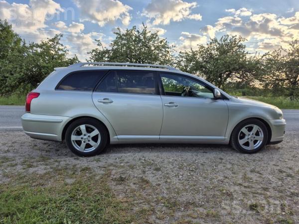 Toyota Avensis 2006 in Limbazi, with an engine capacity of 2.20 L and mileage of 381 thousand km for 2100 €, photo 4 on AUTOMOTO.COM.LV