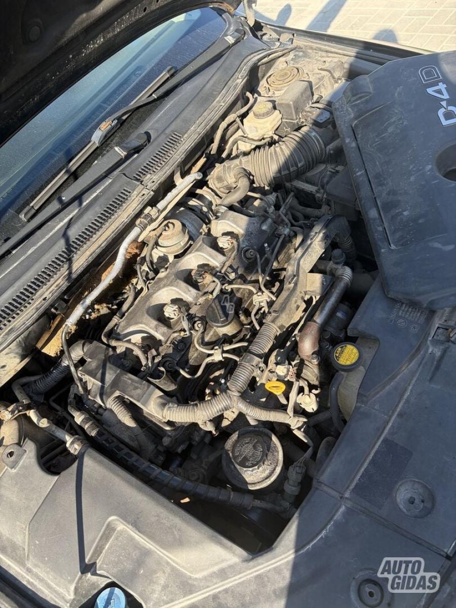 Toyota Avensis 2006 Kretinga, ar dzinēja tilpumu 2.20 L un nobraukumu 443 tūkst. km par 1000 €, foto 9 vietnē AUTOMOTO.COM.LV