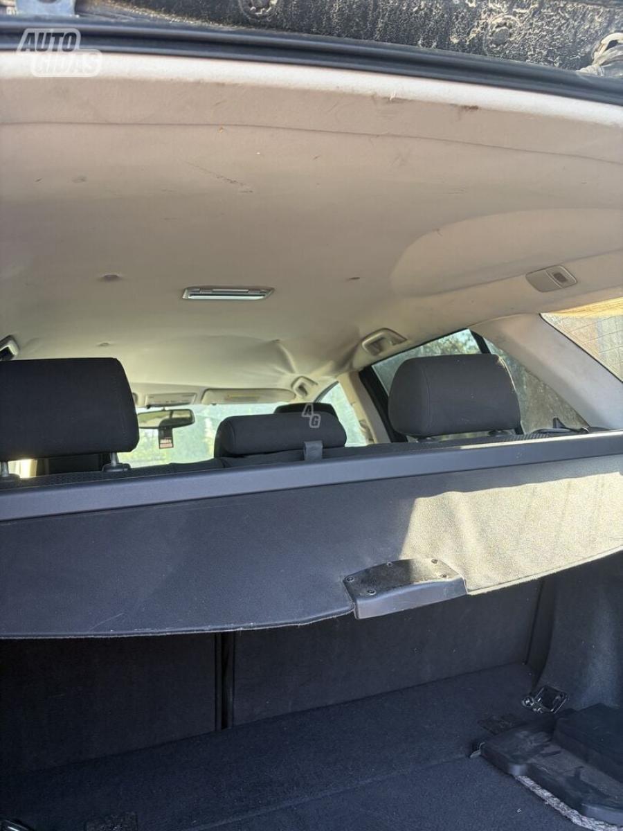 Toyota Avensis 2006 Kretinga, ar dzinēja tilpumu 2.20 L un nobraukumu 443 tūkst. km par 1000 €, foto 10 vietnē AUTOMOTO.COM.LV
