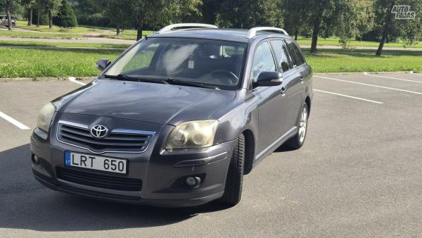 Toyota Avensis 2006 Alīta, ar dzinēja tilpumu 1.80 L un nobraukumu 242 tūkst. km par 1300 €, foto 1 vietnē AUTOMOTO.COM.LV