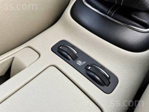 Toyota Avensis 2006 in Tukums, with an engine capacity of 2.20 L and mileage of 348 thousand km for 2290 €, photo 12 on AUTOMOTO.COM.LV