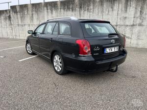 Toyota Avensis 2006 in Vilnius, with an engine capacity of 2.20 L and mileage of 298 thousand km for 1750 €, photo 5 on AUTOMOTO.COM.LV