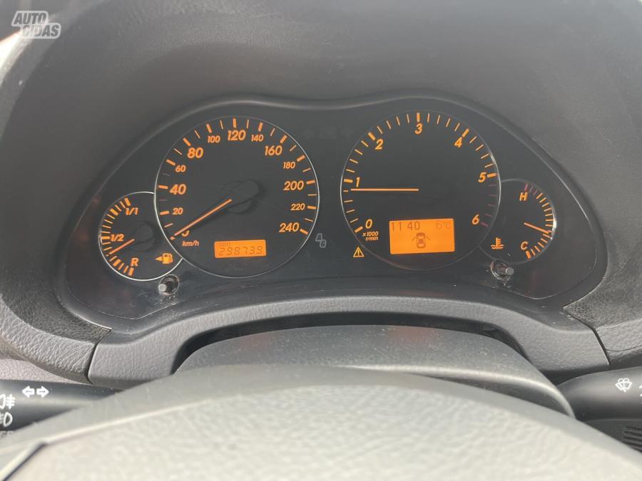 Toyota Avensis 2006 in Vilnius, with an engine capacity of 2.20 L and mileage of 298 thousand km for 1750 €, photo 11 on AUTOMOTO.COM.LV