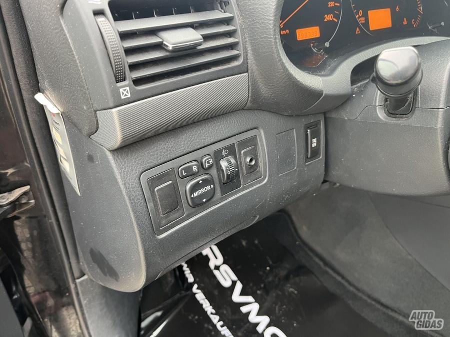 Toyota Avensis 2006 in Vilnius, with an engine capacity of 2.20 L and mileage of 298 thousand km for 1750 €, photo 14 on AUTOMOTO.COM.LV