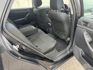 Toyota Avensis 2006 in Vilnius, with an engine capacity of 2.20 L and mileage of 298 thousand km for 1750 €, photo 15 on AUTOMOTO.COM.LV