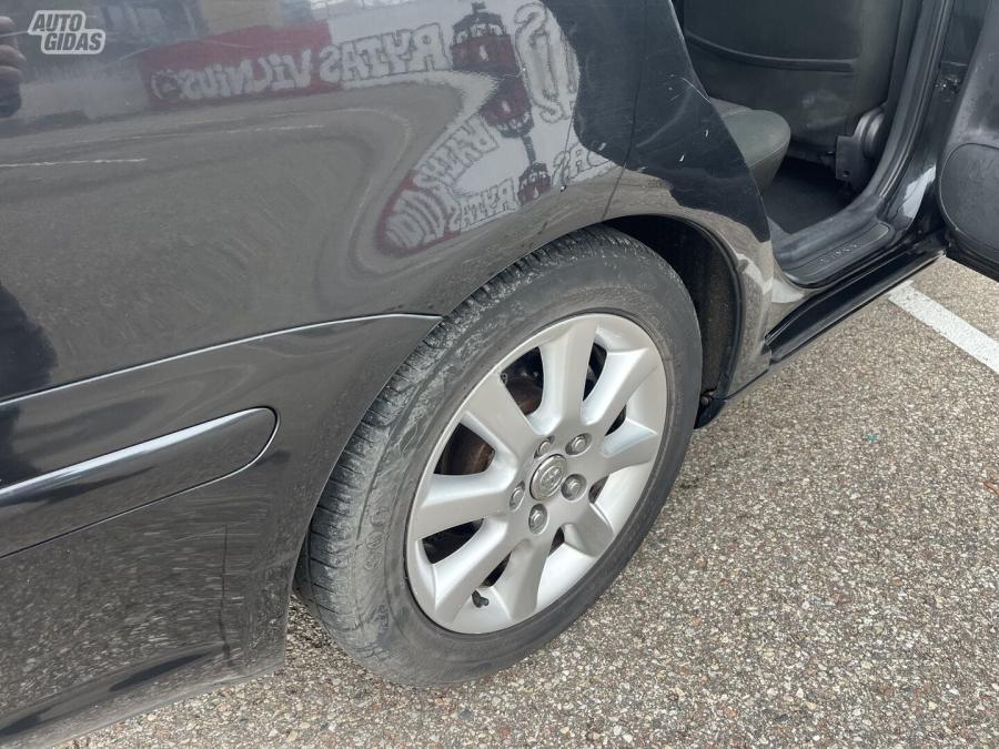 Toyota Avensis 2006 in Vilnius, with an engine capacity of 2.20 L and mileage of 298 thousand km for 1750 €, photo 27 on AUTOMOTO.COM.LV