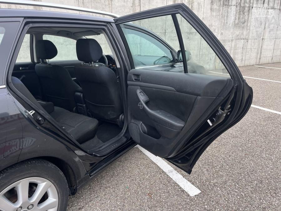 Toyota Avensis 2006 in Vilnius, with an engine capacity of 2.20 L and mileage of 298 thousand km for 1750 €, photo 28 on AUTOMOTO.COM.LV