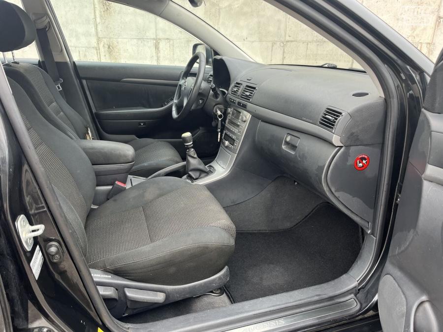 Toyota Avensis 2006 in Vilnius, with an engine capacity of 2.20 L and mileage of 298 thousand km for 1750 €, photo 29 on AUTOMOTO.COM.LV