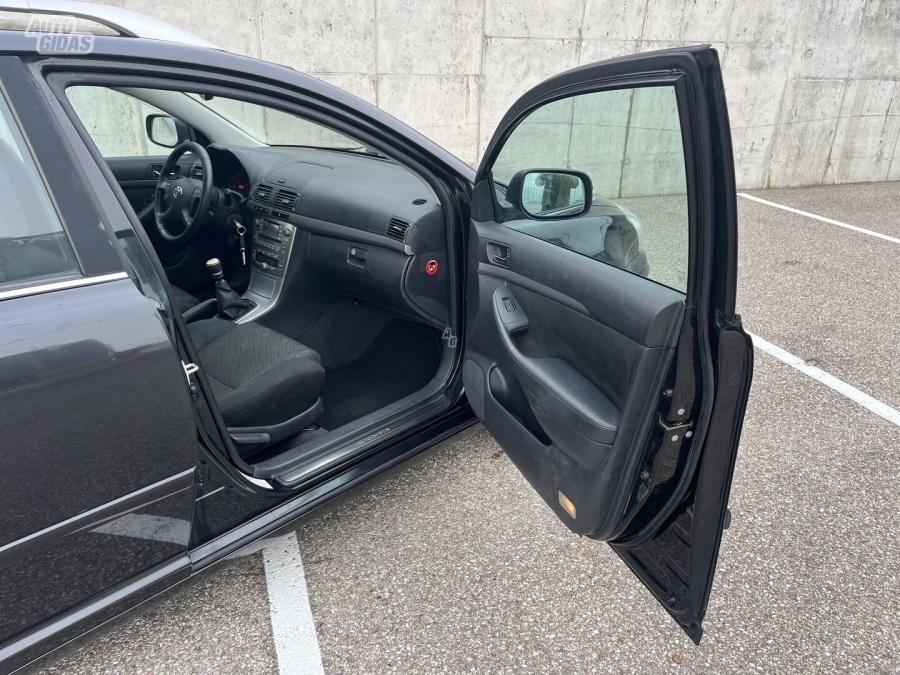 Toyota Avensis 2006 in Vilnius, with an engine capacity of 2.20 L and mileage of 298 thousand km for 1750 €, photo 30 on AUTOMOTO.COM.LV