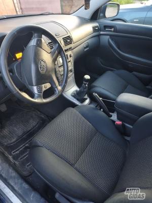Toyota Avensis 2006 in Akmene, with an engine capacity of 2.20 L and mileage of 286 thousand km for 1400 €, photo 5 on AUTOMOTO.COM.LV