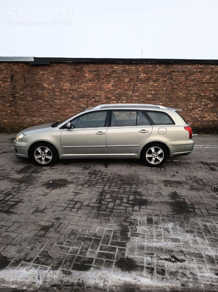Toyota Avensis 2007 Rīga, ar dzinēja tilpumu 2.40 L un nobraukumu 236 tūkst. km par 3000 €, foto 3 vietnē AUTOMOTO.COM.LV