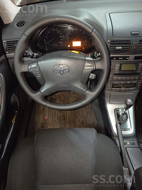Toyota Avensis 2007 in Riga, with an engine capacity of 2.40 L and mileage of 236 thousand km for 3000 €, photo 4 on AUTOMOTO.COM.LV