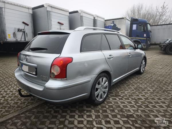 Toyota Avensis 2007 in Vilnius, with an engine capacity of 2.00 L and mileage of 350 thousand km for 1290 €, photo 5 on AUTOMOTO.COM.LV