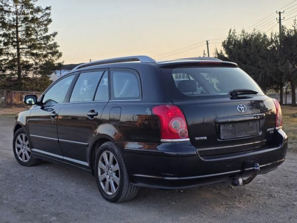 Toyota Avensis 2007 in Ukmerge, with an engine capacity of 2.00 L and mileage of 614 thousand km for 1200 €, photo 8 on AUTOMOTO.COM.LV
