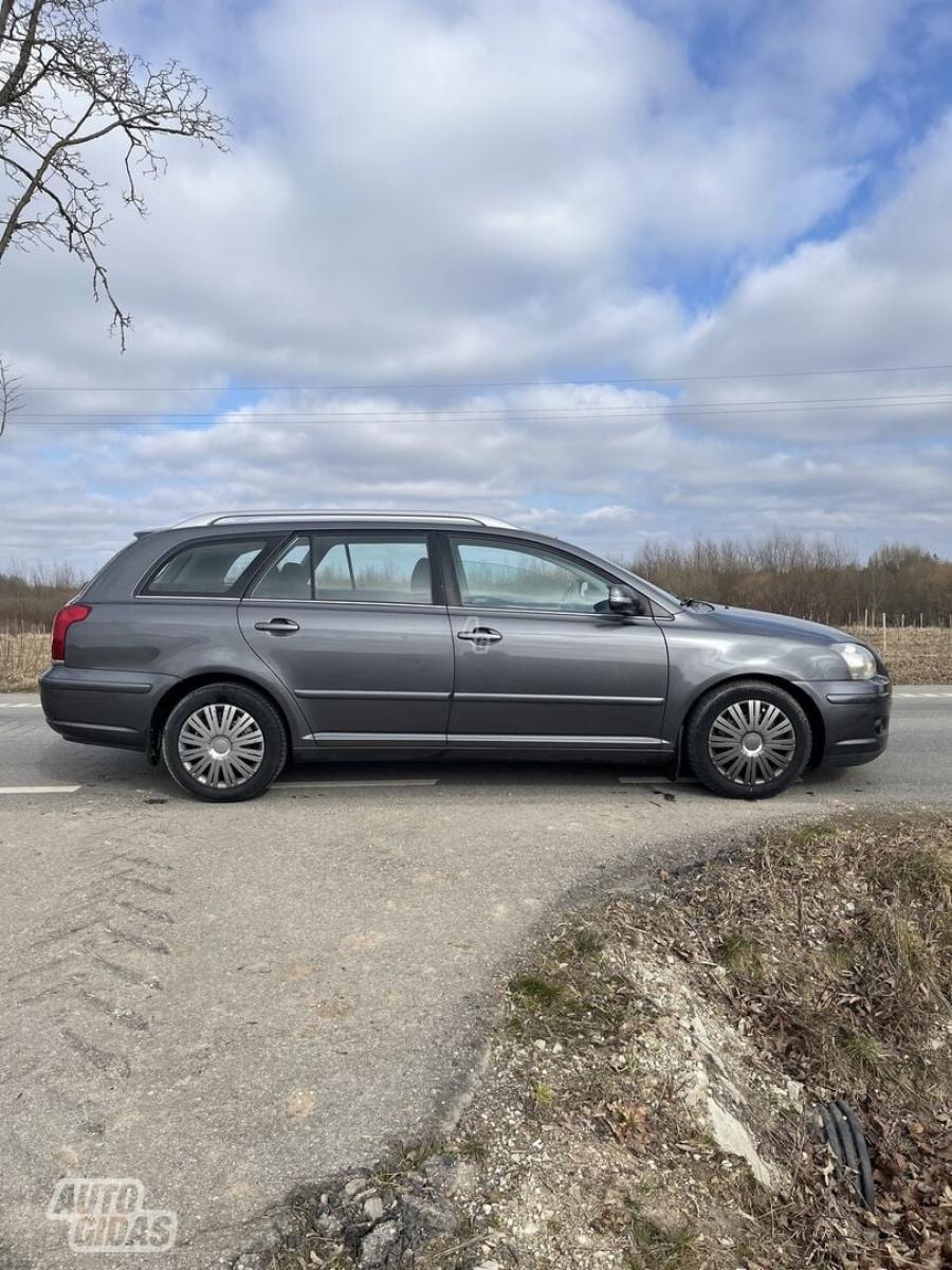 Toyota Avensis 2007 in Ukmerge, with an engine capacity of 2.00 L and mileage of 279 thousand km for 1450 €, photo 4 on AUTOMOTO.COM.LV