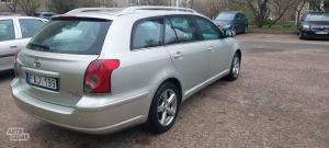 Toyota Avensis 2007 in Vilnius, with an engine capacity of 2.20 L and mileage of 480 thousand km for 1250 €, photo 4 on AUTOMOTO.COM.LV