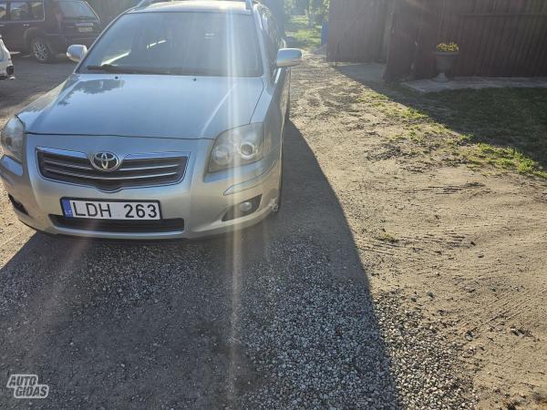 Toyota Avensis 2007 in Siauliai, with an engine capacity of 2.20 L and mileage of 436 thousand km for 2250 €, photo 1 on AUTOMOTO.COM.LV