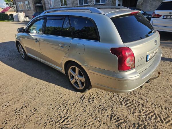 Toyota Avensis 2007 in Siauliai, with an engine capacity of 2.20 L and mileage of 436 thousand km for 2250 €, photo 3 on AUTOMOTO.COM.LV