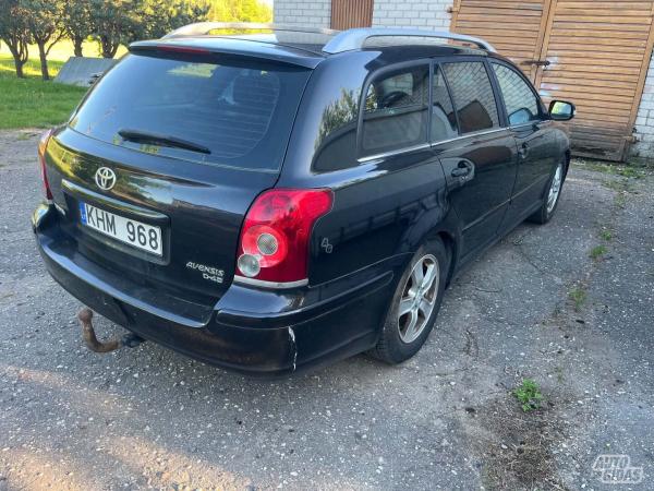 Toyota Avensis 2007 in Marijampole, with an engine capacity of 2.00 L and mileage of 400 thousand km for 1099 €, photo 5 on AUTOMOTO.COM.LV
