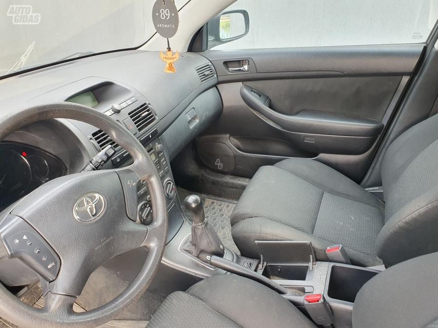 Toyota Avensis 2007 in Siauliai, with an engine capacity of 1.60 L and mileage of 234 thousand km for 850 €, photo 4 on AUTOMOTO.COM.LV