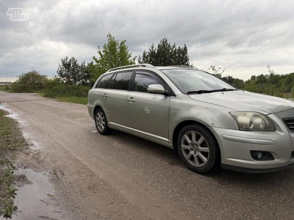 Toyota Avensis 2007 in Vilnius, with an engine capacity of 2.20 L and mileage of 350 thousand km for 850 €, photo 2 on AUTOMOTO.COM.LV