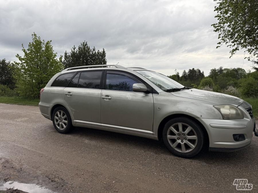 Toyota Avensis 2007 in Vilnius, with an engine capacity of 2.20 L and mileage of 350 thousand km for 850 €, photo 4 on AUTOMOTO.COM.LV