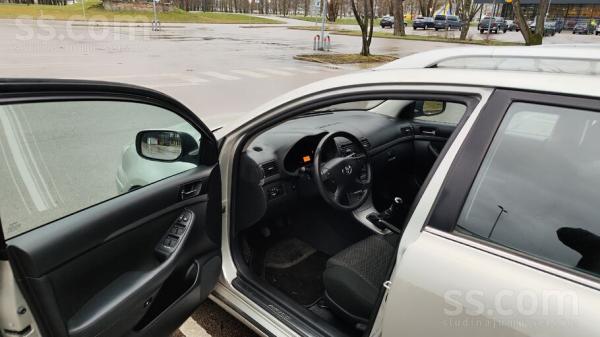Toyota Avensis 2007 Rīga, ar dzinēja tilpumu 2.00 L un nobraukumu 235 tūkst. km par 3650 €, foto 7 vietnē AUTOMOTO.COM.LV