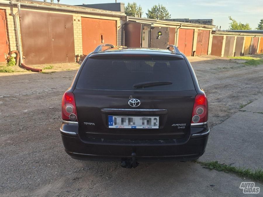 Toyota Avensis 2007 in Siauliai, with an engine capacity of 2.00 L and mileage of 320 thousand km for 2200 €, photo 6 on AUTOMOTO.COM.LV