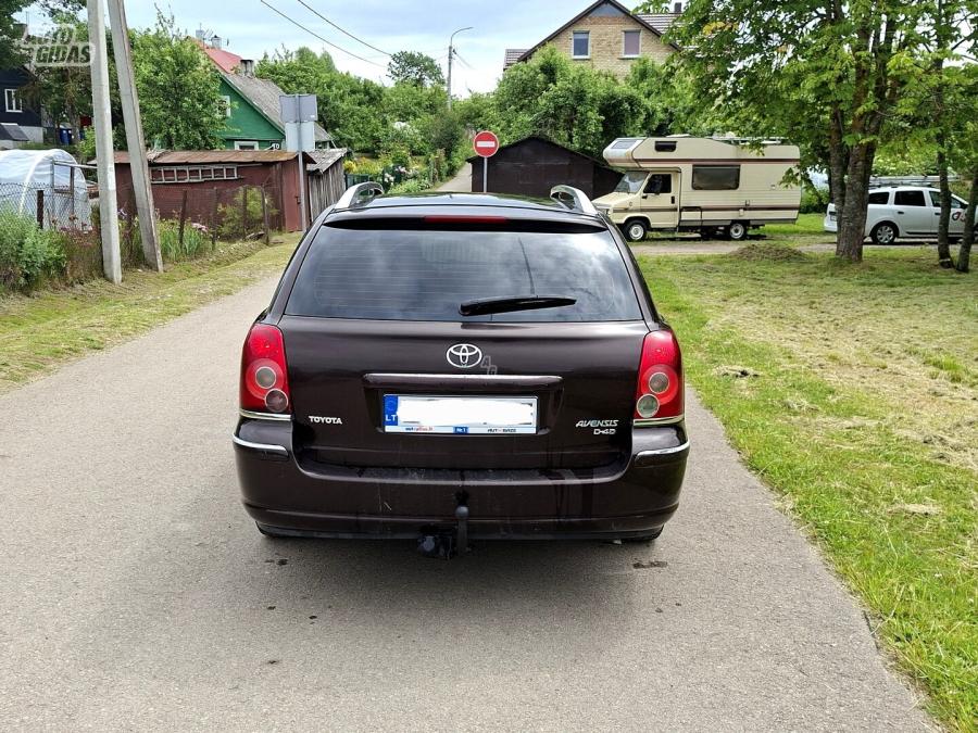 Toyota Avensis 2007 in Siauliai, with an engine capacity of 2.00 L and mileage of 320 thousand km for 2150 €, photo 7 on AUTOMOTO.COM.LV