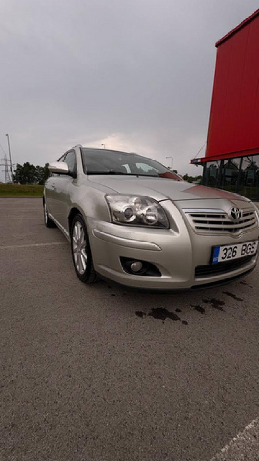 Toyota Avensis 2007 in Tallinn, with an engine capacity of 2.20 L and mileage of 292 thousand km for 2500 €, photo 3 on AUTOMOTO.COM.LV