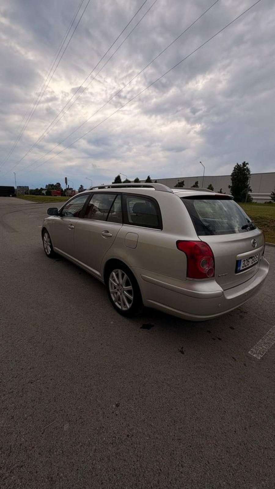 Toyota Avensis 2007 in Tallinn, with an engine capacity of 2.20 L and mileage of 292 thousand km for 2500 €, photo 17 on AUTOMOTO.COM.LV