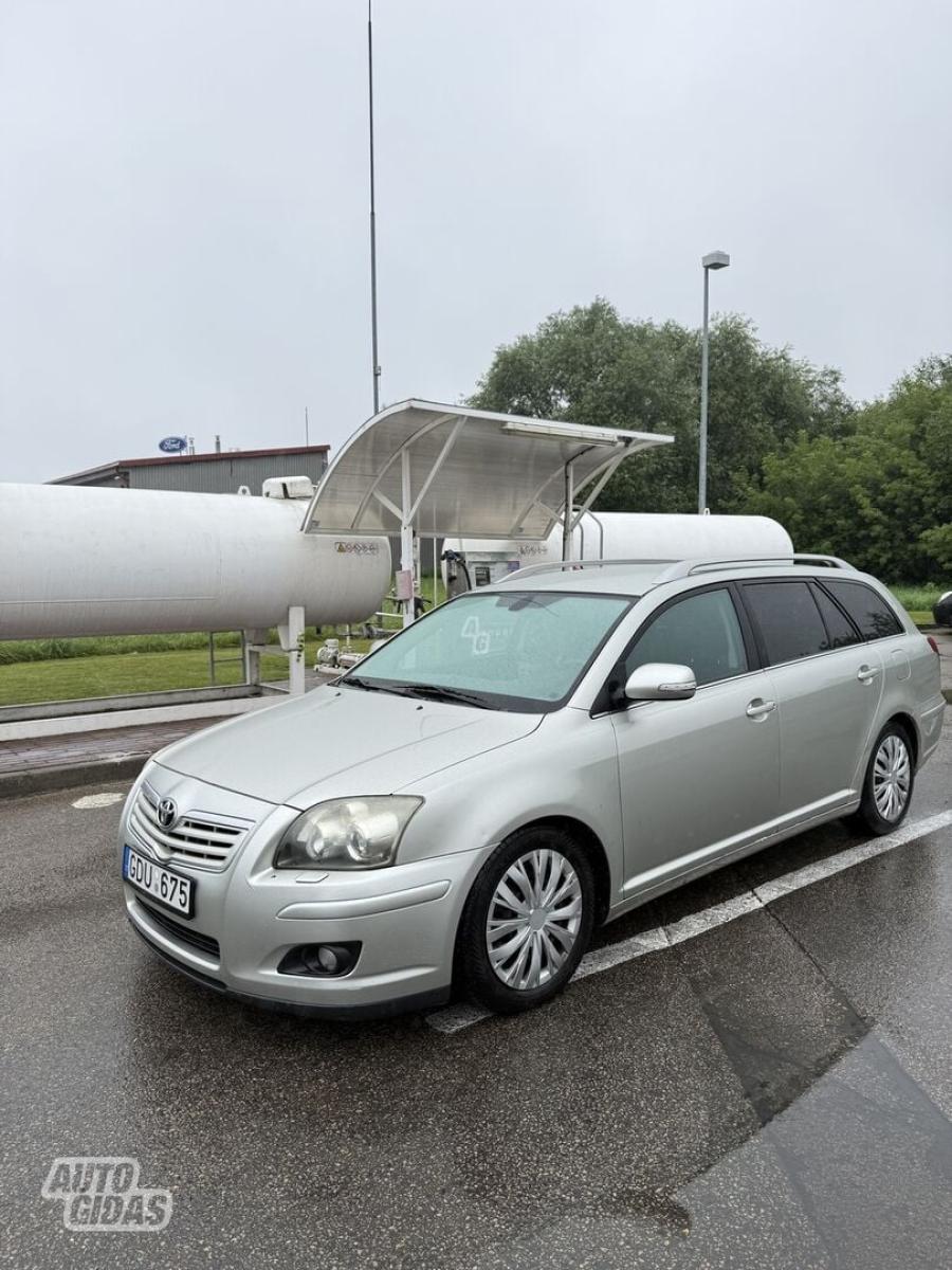 Toyota Avensis 2007 in Panevezys, with an engine capacity of 1.80 L and mileage of 290 thousand km for 1100 €, photo 7 on AUTOMOTO.COM.LV