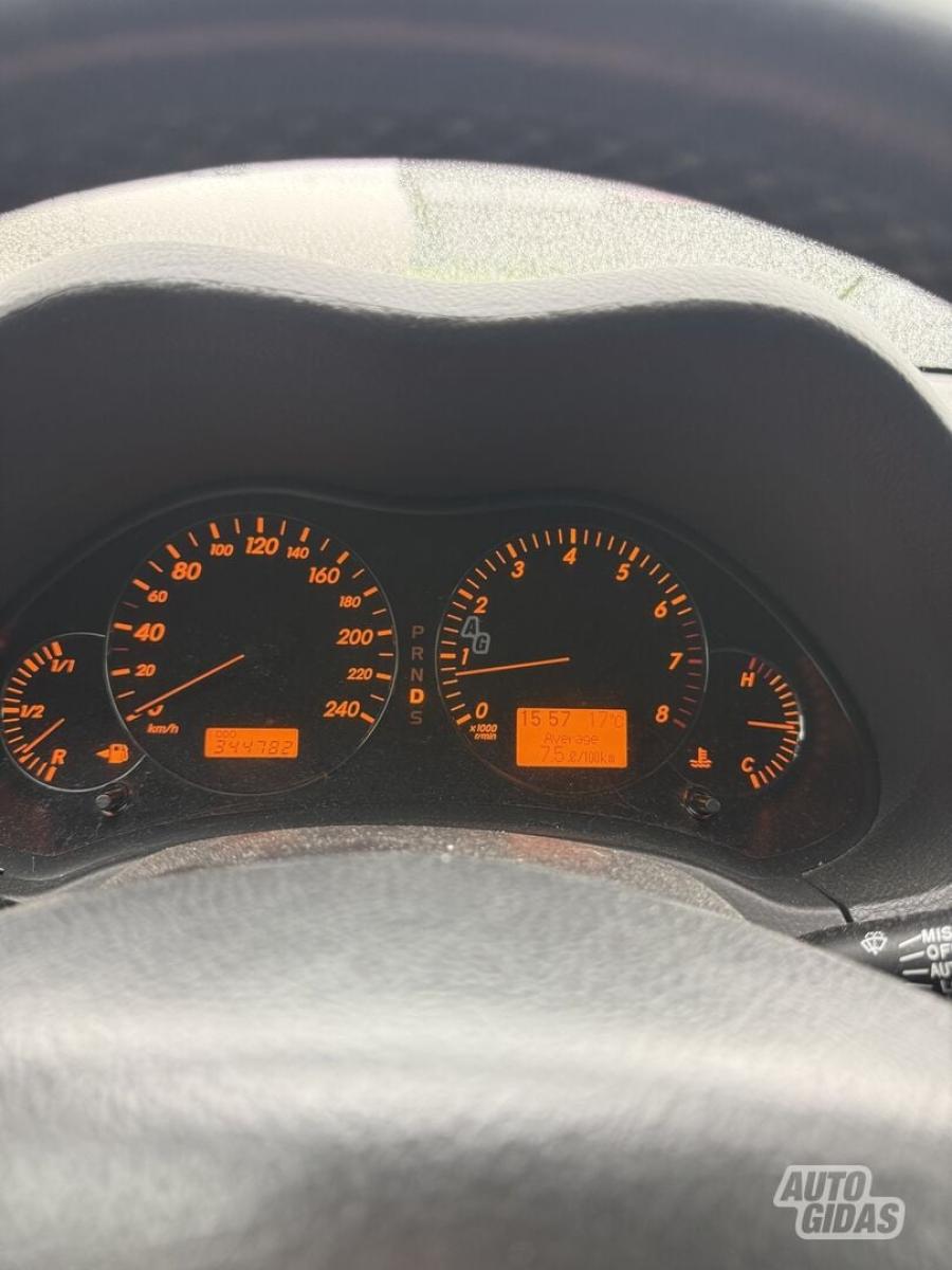 Toyota Avensis 2007 in Panevezys, with an engine capacity of 1.80 L and mileage of 290 thousand km for 1100 €, photo 12 on AUTOMOTO.COM.LV