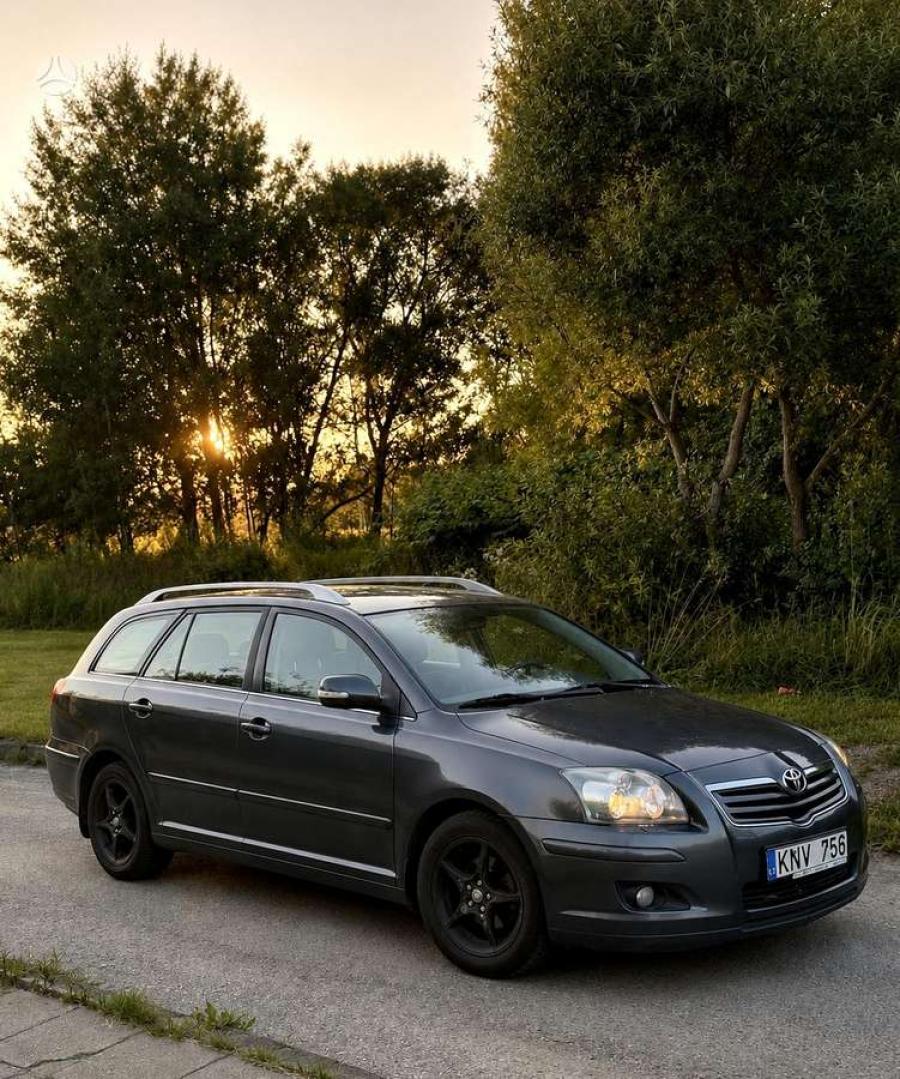 Toyota Avensis 2007 in Vilnius, with an engine capacity of 1.79 L and mileage of 223 thousand km for 1800 €, photo 4 on AUTOMOTO.COM.LV