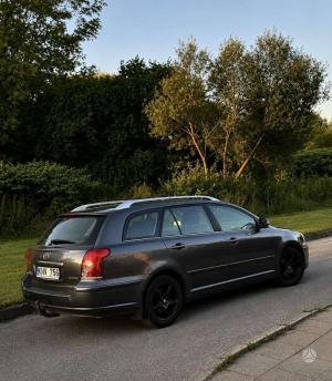 Toyota Avensis 2007 in Vilnius, with an engine capacity of 1.79 L and mileage of 223 thousand km for 1800 €, photo 6 on AUTOMOTO.COM.LV
