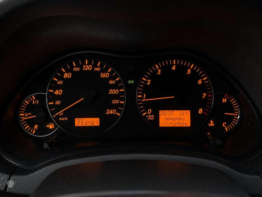 Toyota Avensis 2007 in Vilnius, with an engine capacity of 1.79 L and mileage of 223 thousand km for 1800 €, photo 8 on AUTOMOTO.COM.LV