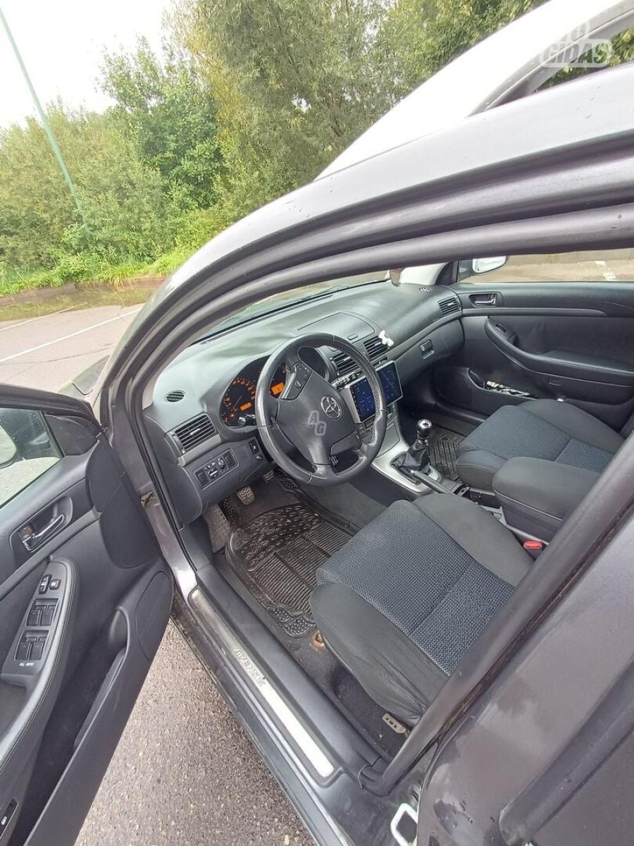 Toyota Avensis 2007 Klaipėda, ar dzinēja tilpumu 2.20 L un nobraukumu 341 tūkst. km par 2000 €, foto 5 vietnē AUTOMOTO.COM.LV