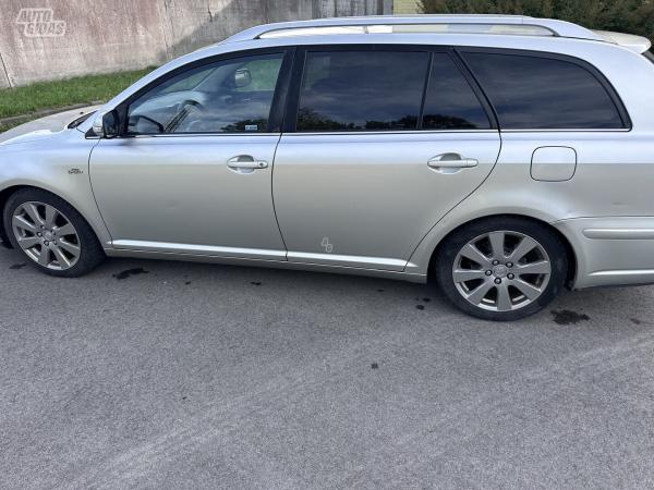 Toyota Avensis 2007 in Klaipeda, with an engine capacity of 2.20 L and mileage of 404 thousand km for 1280 €, photo 8 on AUTOMOTO.COM.LV