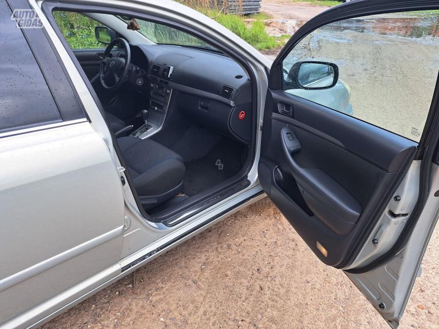 Toyota Avensis 2007 Viļņa, ar dzinēja tilpumu 2.00 L un nobraukumu 276 tūkst. km par 1550 €, foto 15 vietnē AUTOMOTO.COM.LV