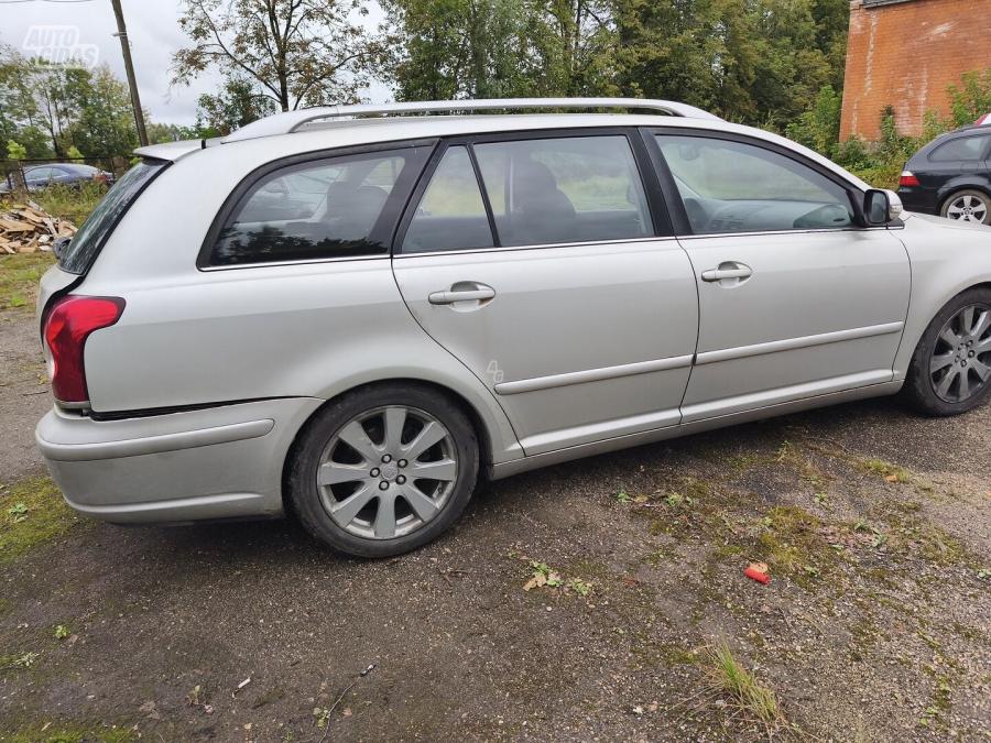 Тойота Авенсис 2007 в Укмерге, объемом двигателя 2.00 л и пробегом 230 тыс. км за 1300 €, фото 4 на AUTOMOTO.COM.LV