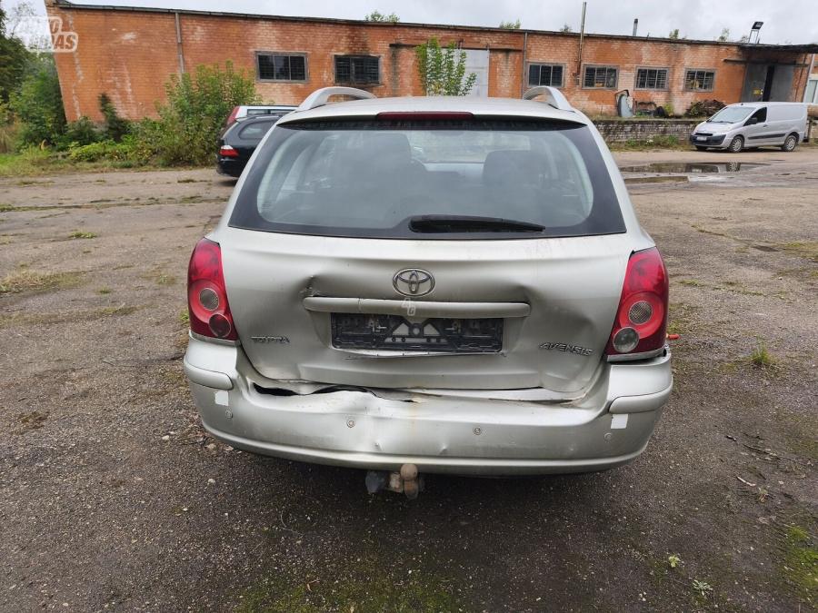 Тойота Авенсис 2007 в Укмерге, объемом двигателя 2.00 л и пробегом 230 тыс. км за 1300 €, фото 5 на AUTOMOTO.COM.LV