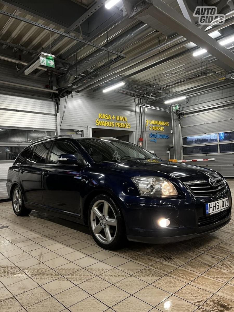 Toyota Avensis 2008 Viļņa, ar dzinēja tilpumu 2.20 L un nobraukumu 328 tūkst. km par 2250 €, foto 1 vietnē AUTOMOTO.COM.LV