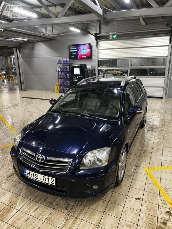 Toyota Avensis 2008 in Vilnius, with an engine capacity of 2.20 L and mileage of 328 thousand km for 2250 €, photo 9 on AUTOMOTO.COM.LV