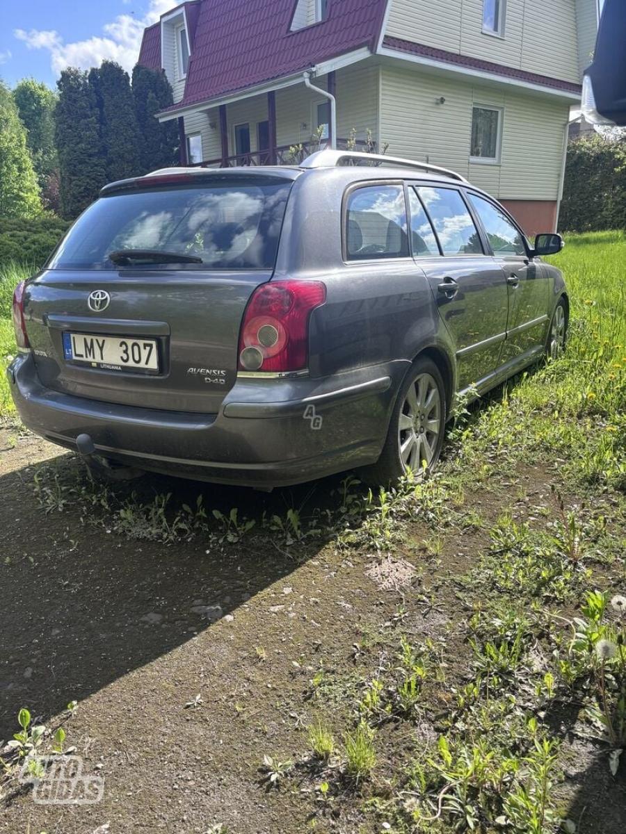 Toyota Avensis 2008 in Vilnius, with an engine capacity of 2.00 L and mileage of 250 thousand km for 1500 €, photo 1 on AUTOMOTO.COM.LV