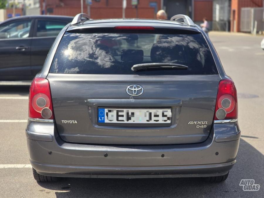 Toyota Avensis 2008 in Vilnius, with an engine capacity of 2.00 L and mileage of 429 thousand km for 650 €, photo 4 on AUTOMOTO.COM.LV