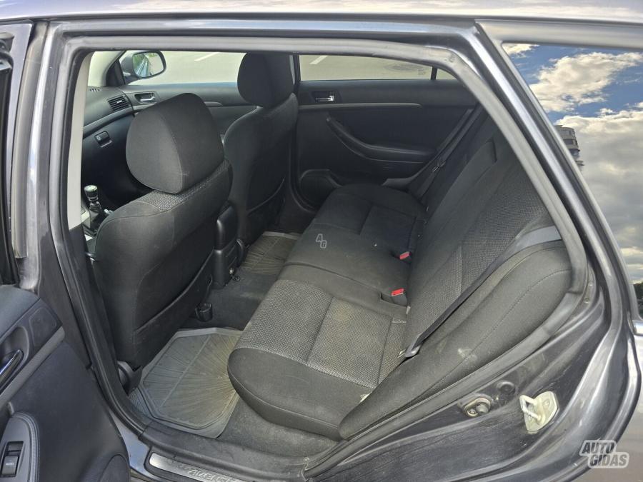 Toyota Avensis 2008 in Vilnius, with an engine capacity of 2.00 L and mileage of 429 thousand km for 650 €, photo 12 on AUTOMOTO.COM.LV