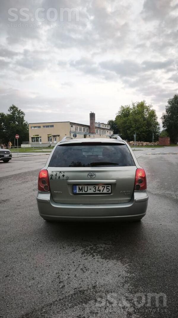 Toyota Avensis 2008 in Valmiera, with an engine capacity of 2.00 L and mileage of 244 thousand km for 1800 €, photo 4 on AUTOMOTO.COM.LV